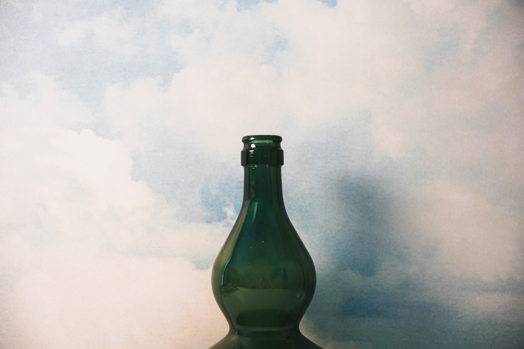 Treating Pink Eye with Eyedrops: How Long Does it Last? – Eye Surgery Guide